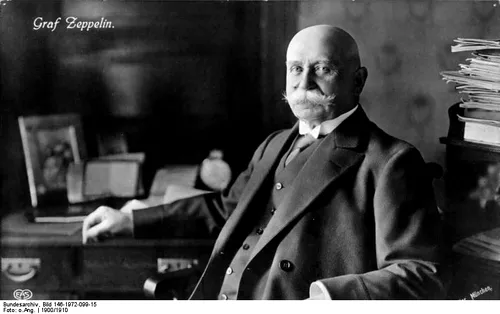 Contele şi dirijabilul: povestea zeppelinului